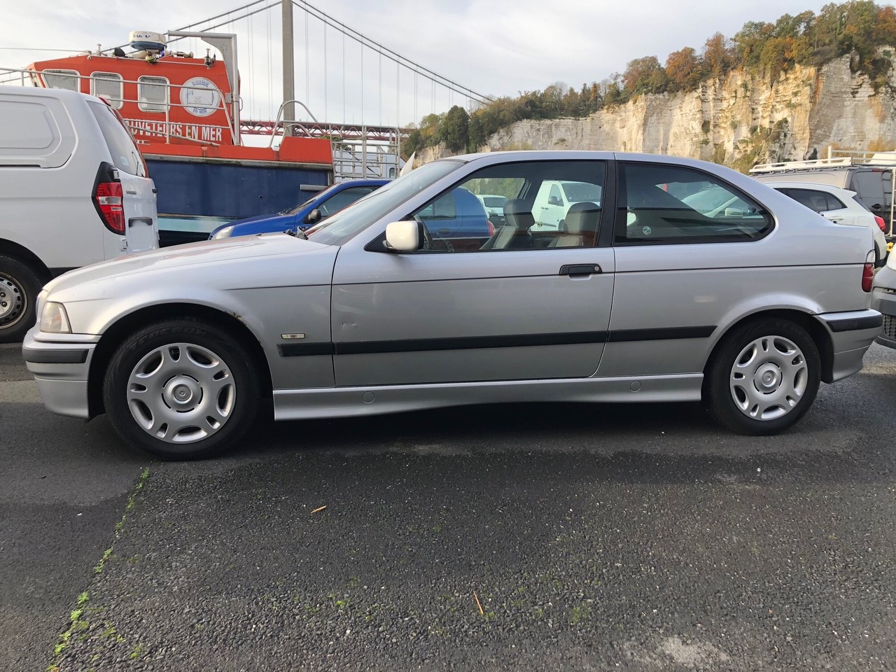 BMW 318.TDS SOCIETE – TANCARVILLE MATERIEL